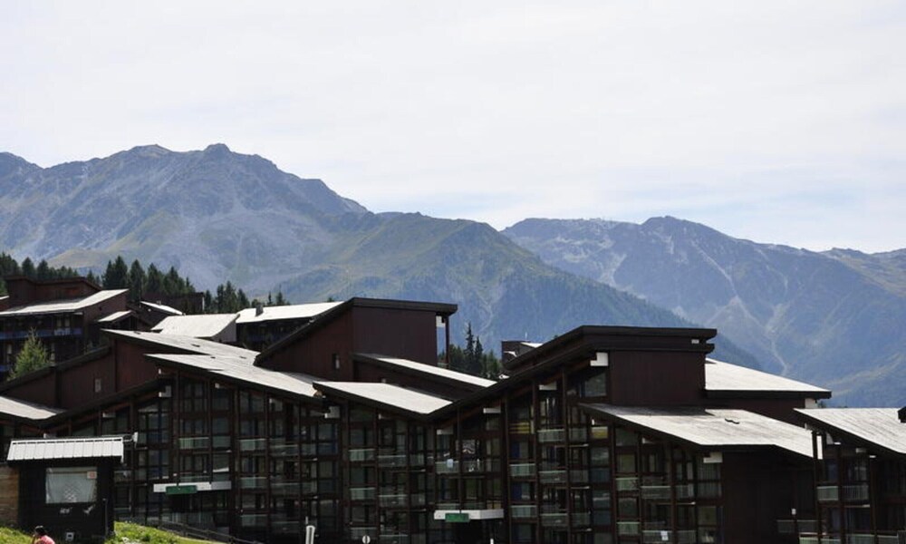Two-room Apartment for 5 People, Snow Front Reviews, Deals & Photos ...