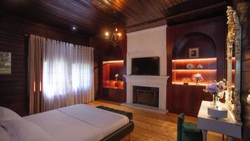 Quarto casal clássico, vista para o jardim | Cortinas blackout, ferros/tábuas de passar roupa, Wi-Fi de cortesia