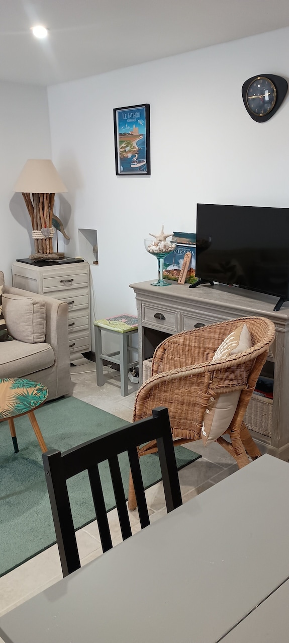 Joli Petit Gîte Pour 2 ,Proche De La Mer Dans Le Cotentin. - Saint-Vaast-la-Hougue