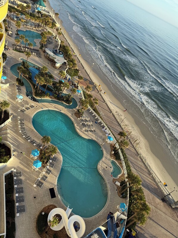 Best Luxury Resort on Daytona Beach, Florida - 2 Bedroom/2Bathroom ...