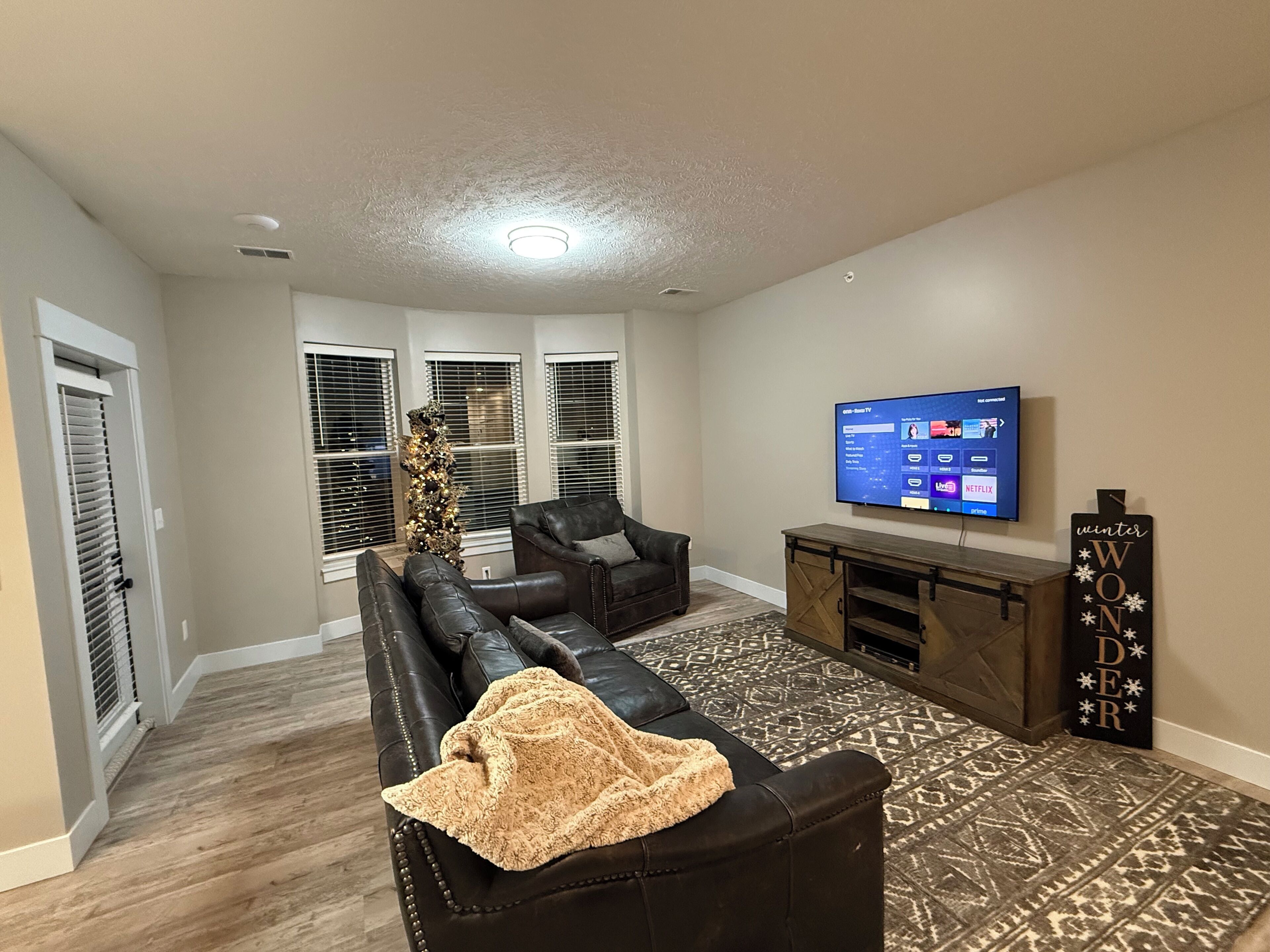 Legacy Retreat, Your Private 2-bdrm Getaway In The Modern Area Of Grand Island - Grand Island, NE