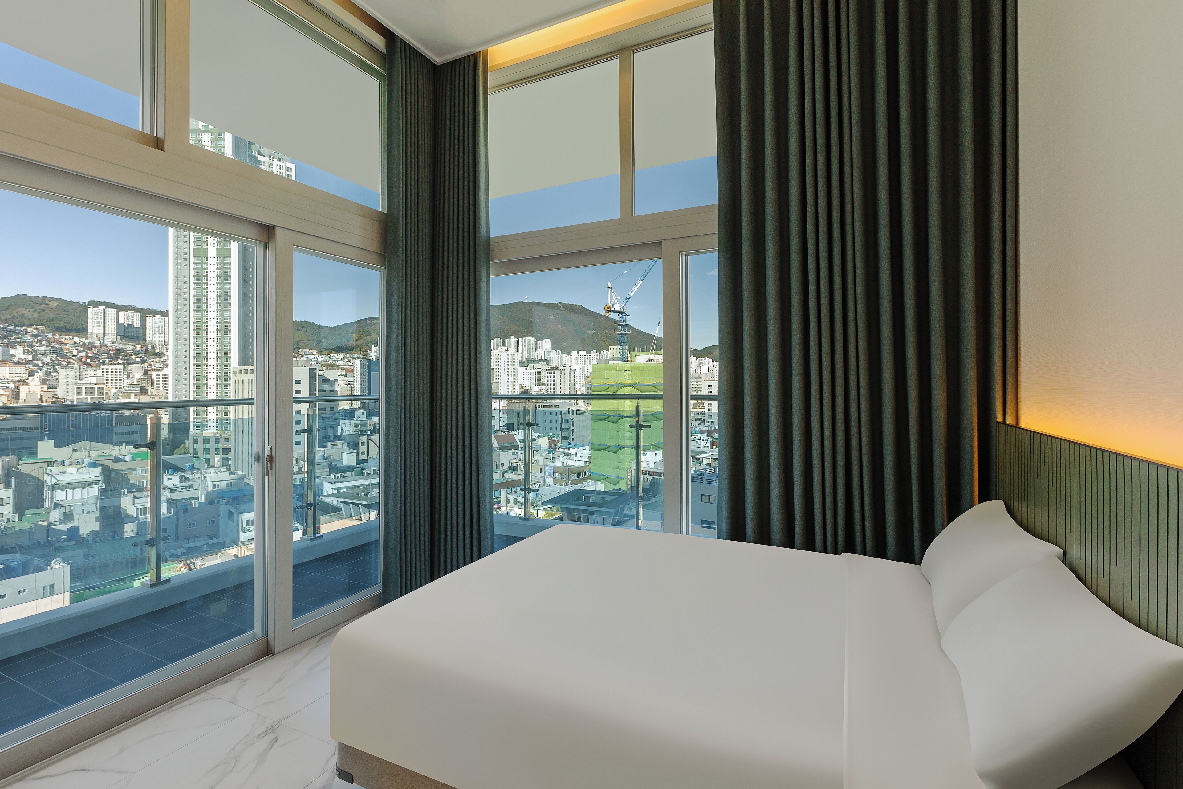 Roupas de cama premium, Wi-Fi de cortesia, roupa de cama