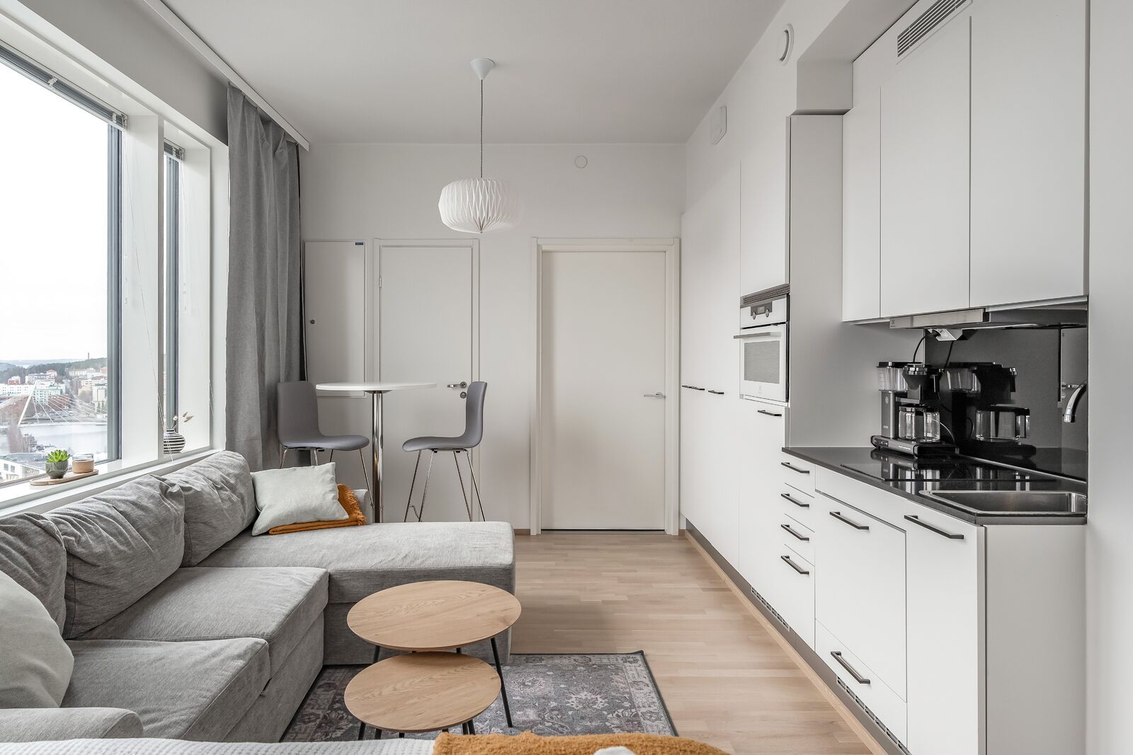 Estúdio Comfort, cozinha, Vista para a cidade | Com decoração personalizada, com mobília individualizada, secretária 