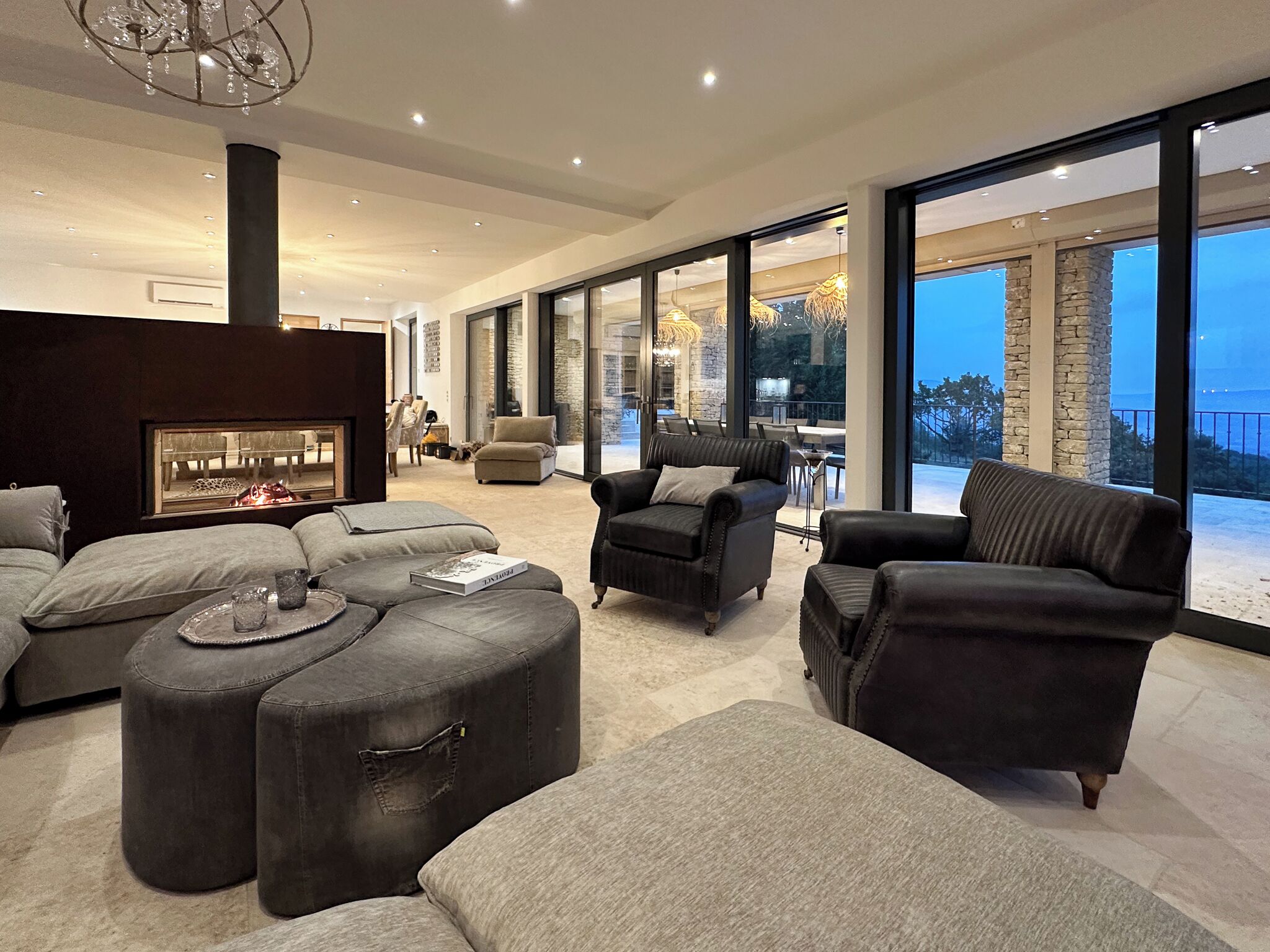 Mas La Rose Sauvage  Elegant Stone Villa With Panoramic Views Near Gordes - Gordes