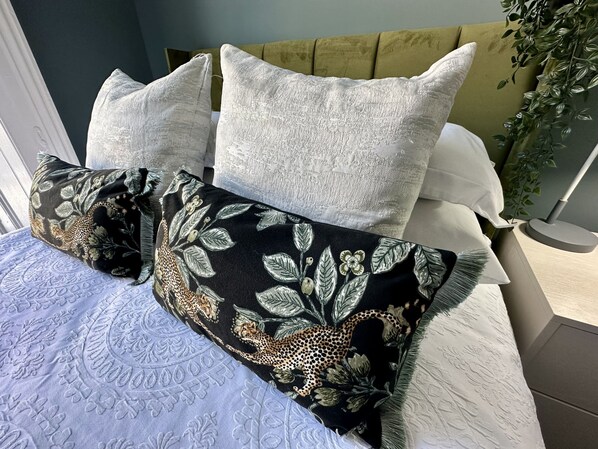 Quarto Duplo Standard, casa de banho anexa | Ferro/tábua de engomar, Wi-fi grátis