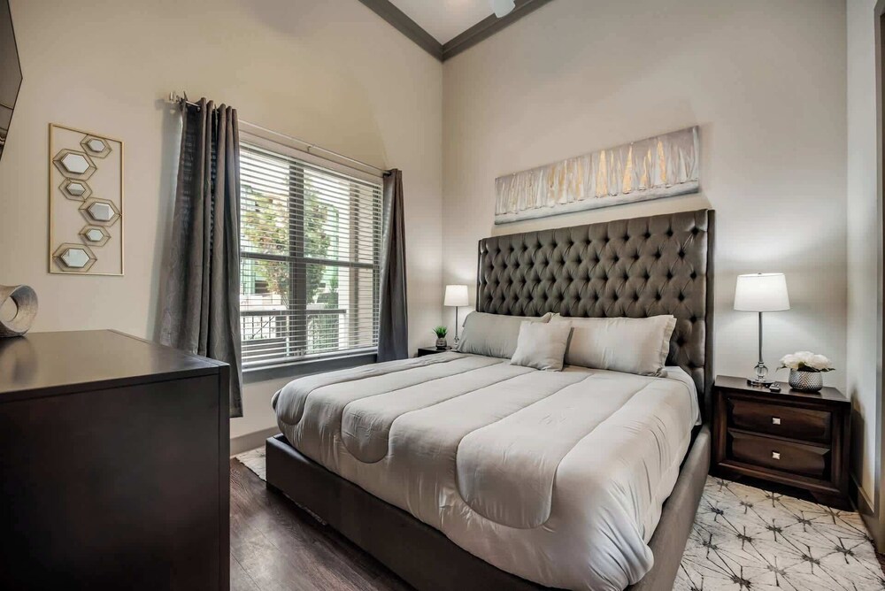 1BD Pool Kessler park Dallas DAL205 - Dallas | Vrbo