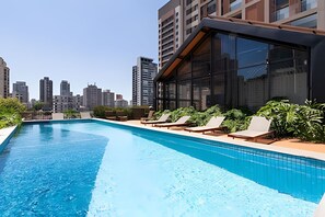 Apartamento Comfort | Piscina | Piscina interior 