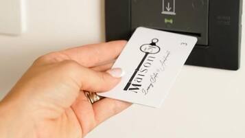 Quarto Duplo Design, 1 cama king-size, casa de banho privativa | Entrada (vista interior)