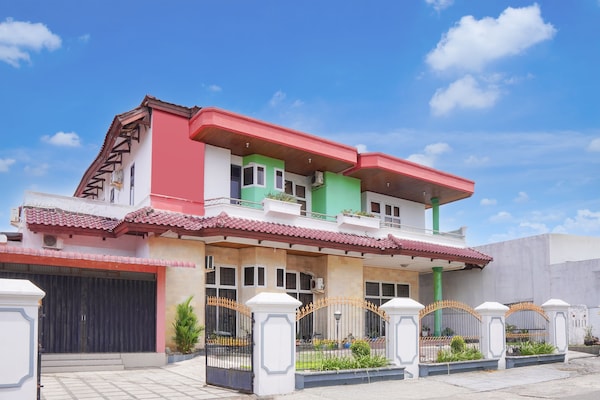 Collection O Near Universitas Negeri Padang Formerly Hotel Amra - West Sumatra