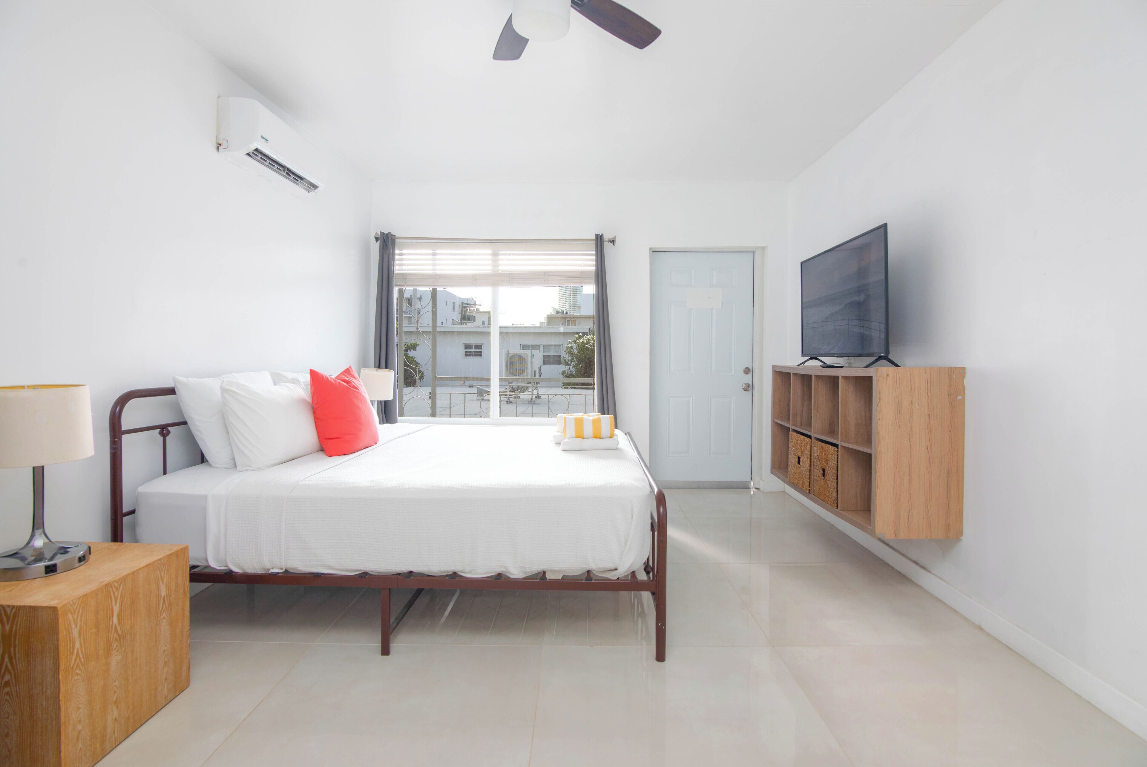 Apartamento tradicional | Roupas de cama antialérgicas, individualmente decorados