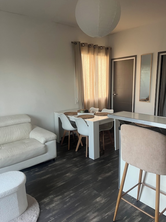 Apartment With Private Parking! Terrace Overlooking A Park With Horses! - Trets