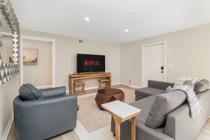 Charming 2-bedroom Guest House In Dedham On Private Estate - Wellesley, MA