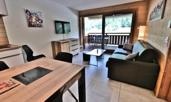 Pleasant 2-room Apartment + Cabin - 48m2 - Sleeps 6 - LES Balcon DU ...