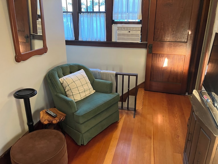 Location, Location, Location! Holland Historic District Charmer! - Holland, MI