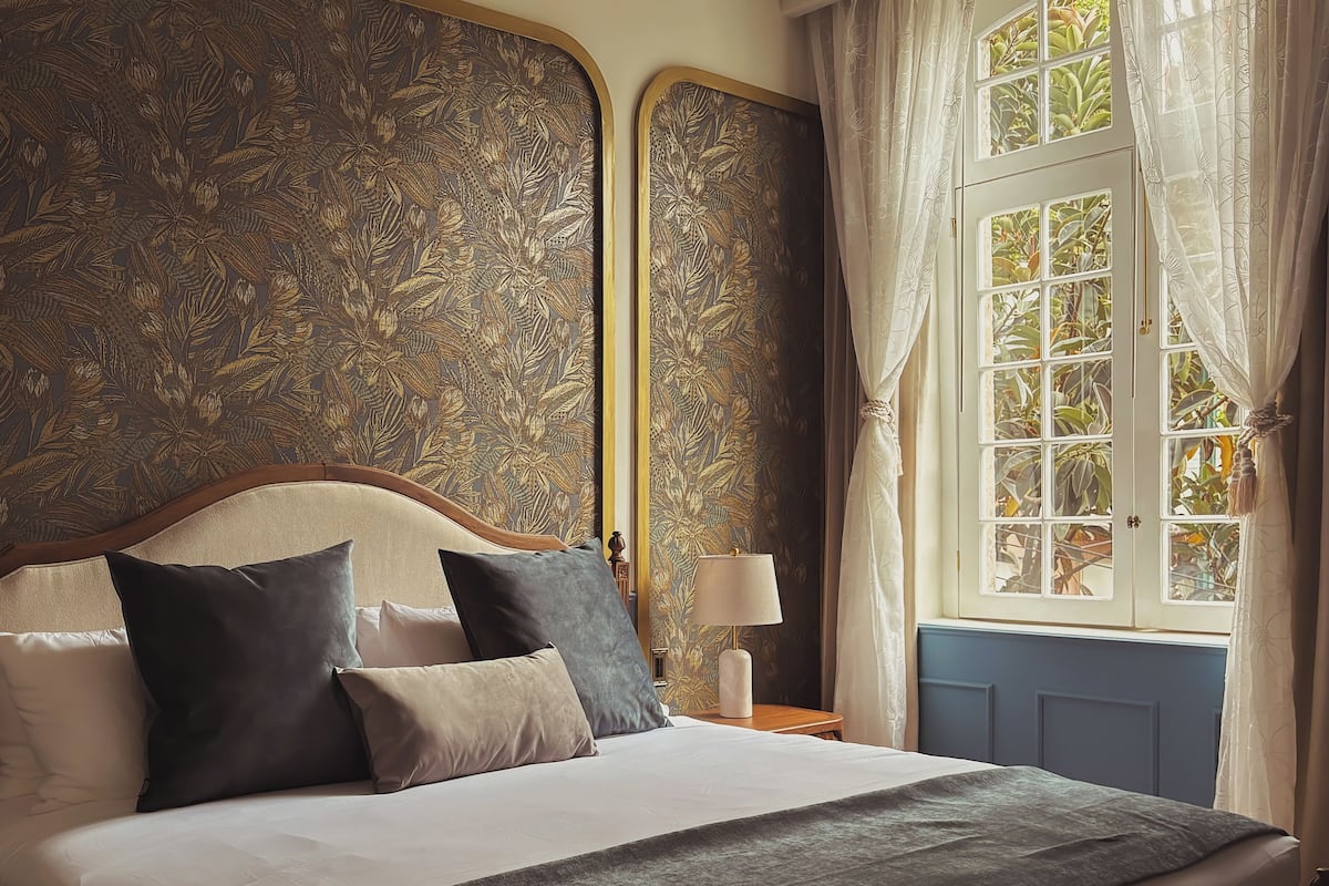 Cofres nos quartos, individualmente decorados