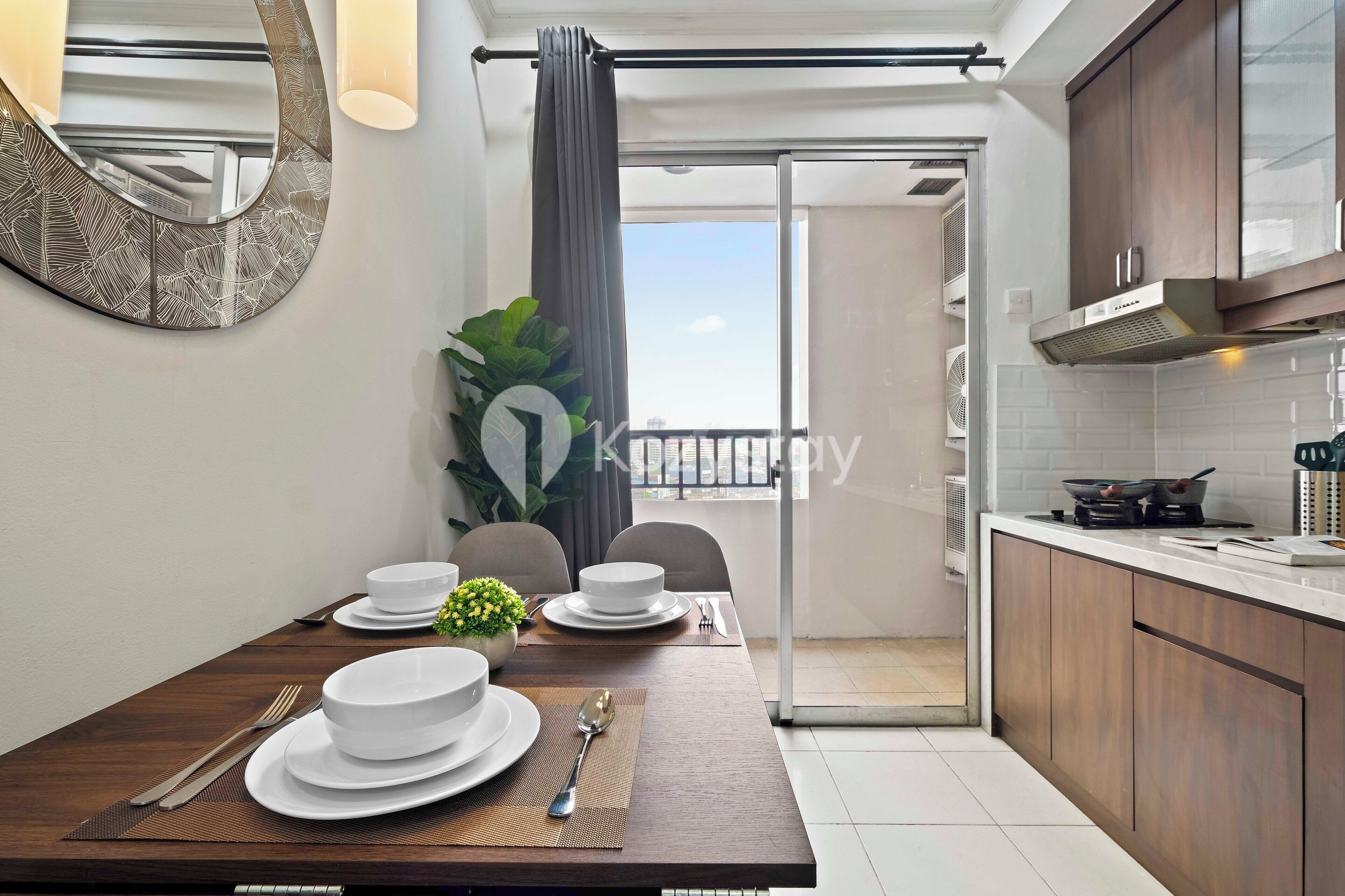 Apartamento, 2 quartos, Vista para a cidade | Sala de jantar