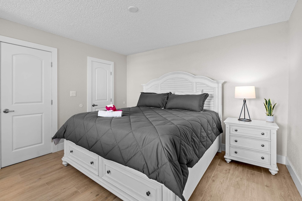 Stunning Studio at Beach & Tennis 2402 - Bonita Springs | Vrbo