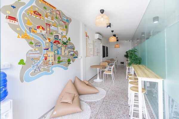 Ease At Sathorn And Co-working Space - Bangkok
