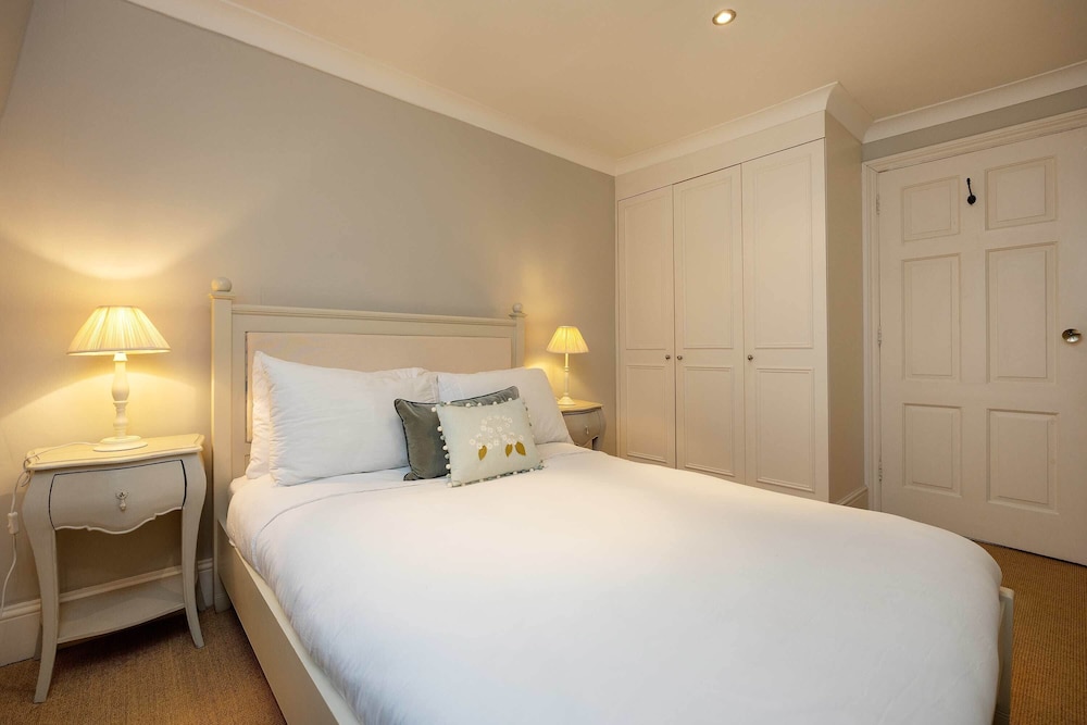 Cranley Place, by Veeve - London | Vrbo