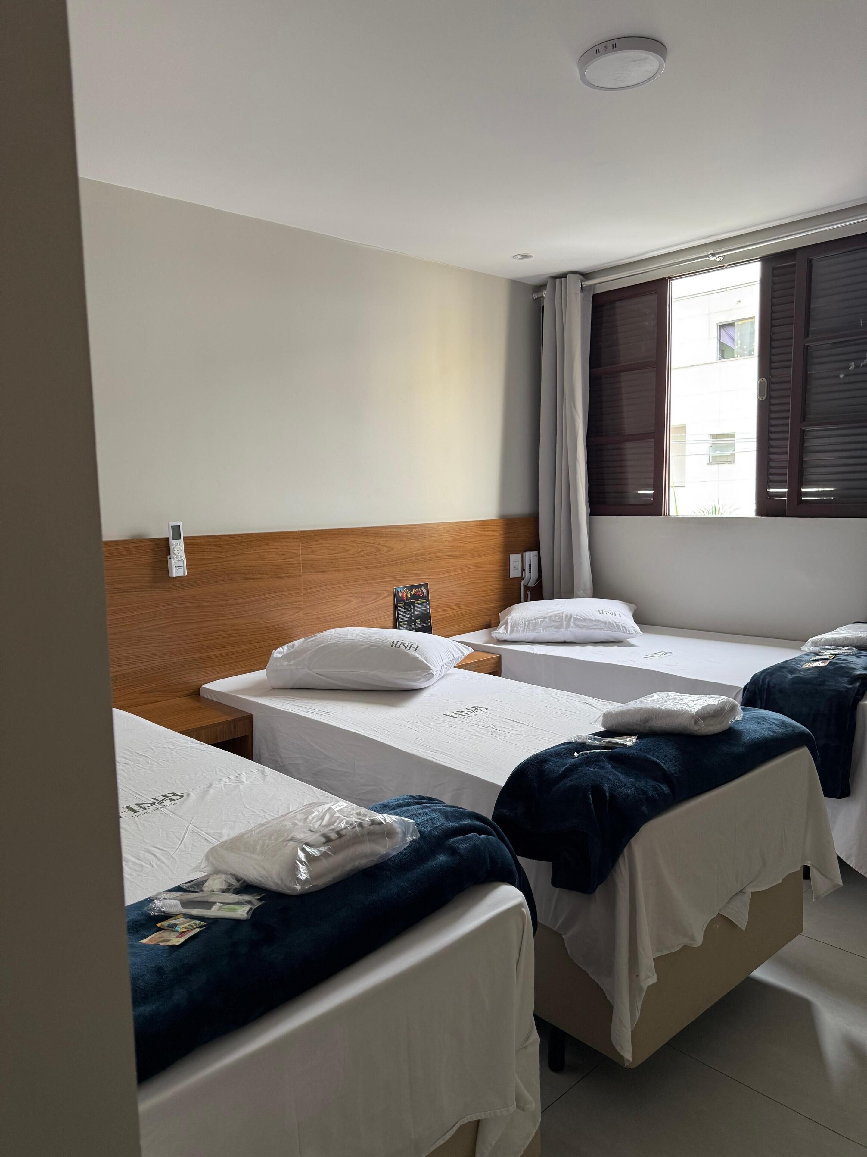 Quarto triplo superior | Wi-Fi de cortesia