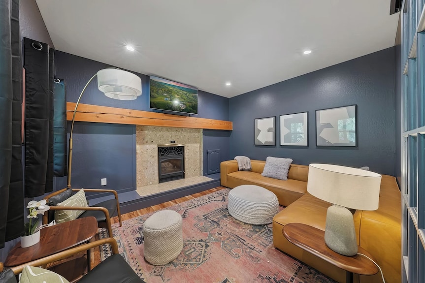 Alexander Valley | Hot Tub, Pool & Pickleball - Cloverdale, CA