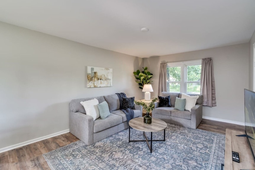 Lower Apartment On Pine Street - Watertown, NY