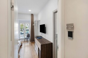 Blue Dream Suites – Amalfi Room with Wi-Fi and Air Conditioning Reviews ...