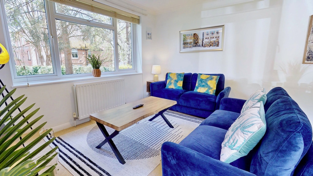 Peaceful 2 Bed Ground Floor Flat W/ Parking Minutes From Tunbridge Wells Centre - Kent