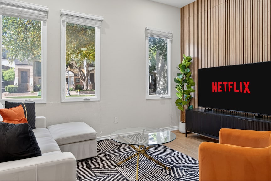 Worldcup Ready Stylish 1br In West Village Pool + Free Parking - Dalat