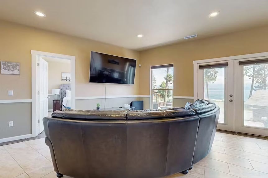 Flathead Lake Villa - 4 Bedroom Guest House - Montana