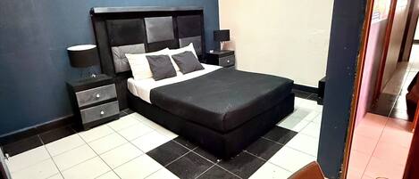 Quarto Duplo, casa de banho partilhada | Wi-fi grátis