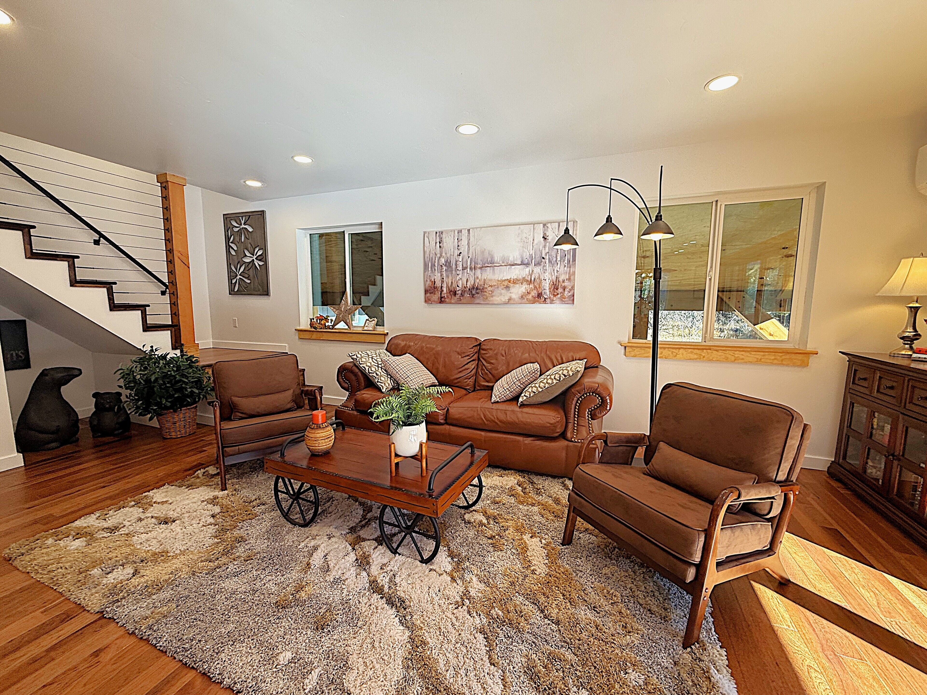 Riverfront Escape With Large Yard & Relaxing Deck Views - Bayfield, CO