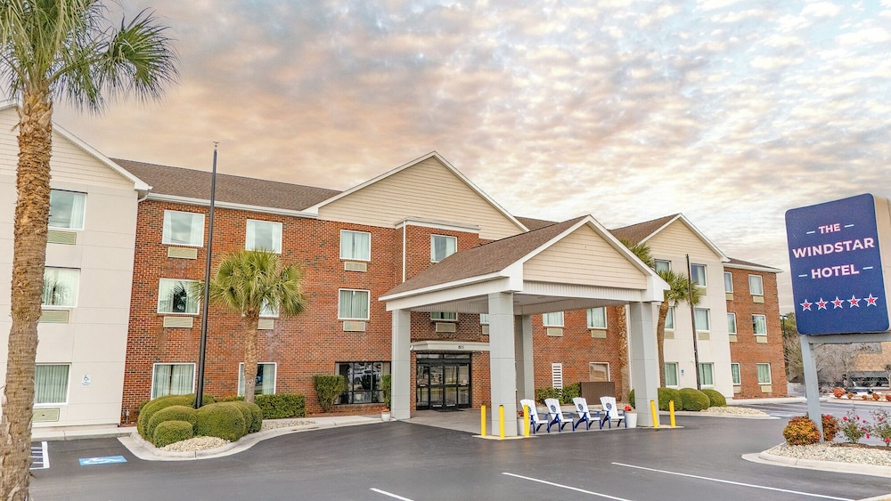 The Windstar Hotel - Near Emerald Isle - Cedar Point, NC