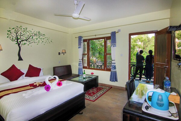 Chitwan Mother Nature Resort - Tibet