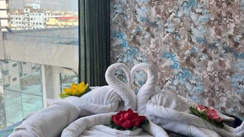 Sauna, banho turco, massagens musculares profundas, massagens suecas