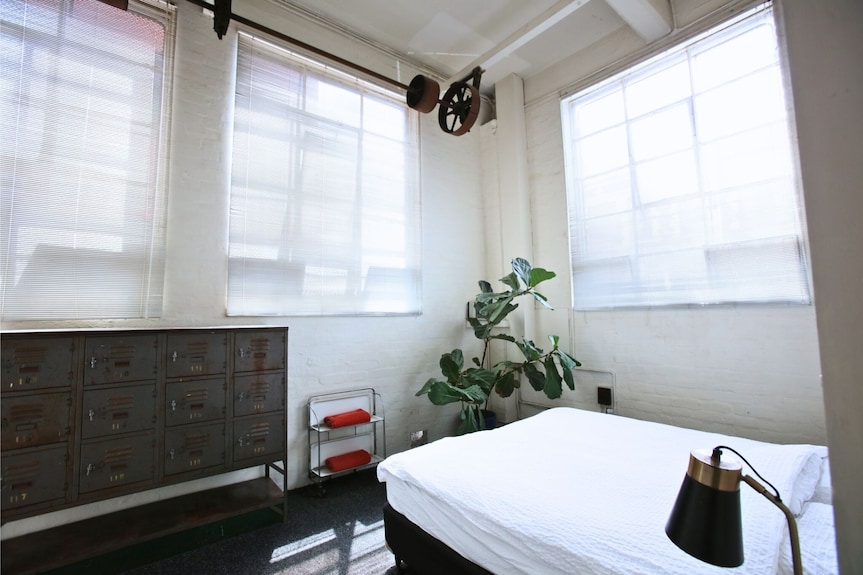 Spacious, 1 Br, Warehouse Conversion, Fitzroy - ブランズウィック