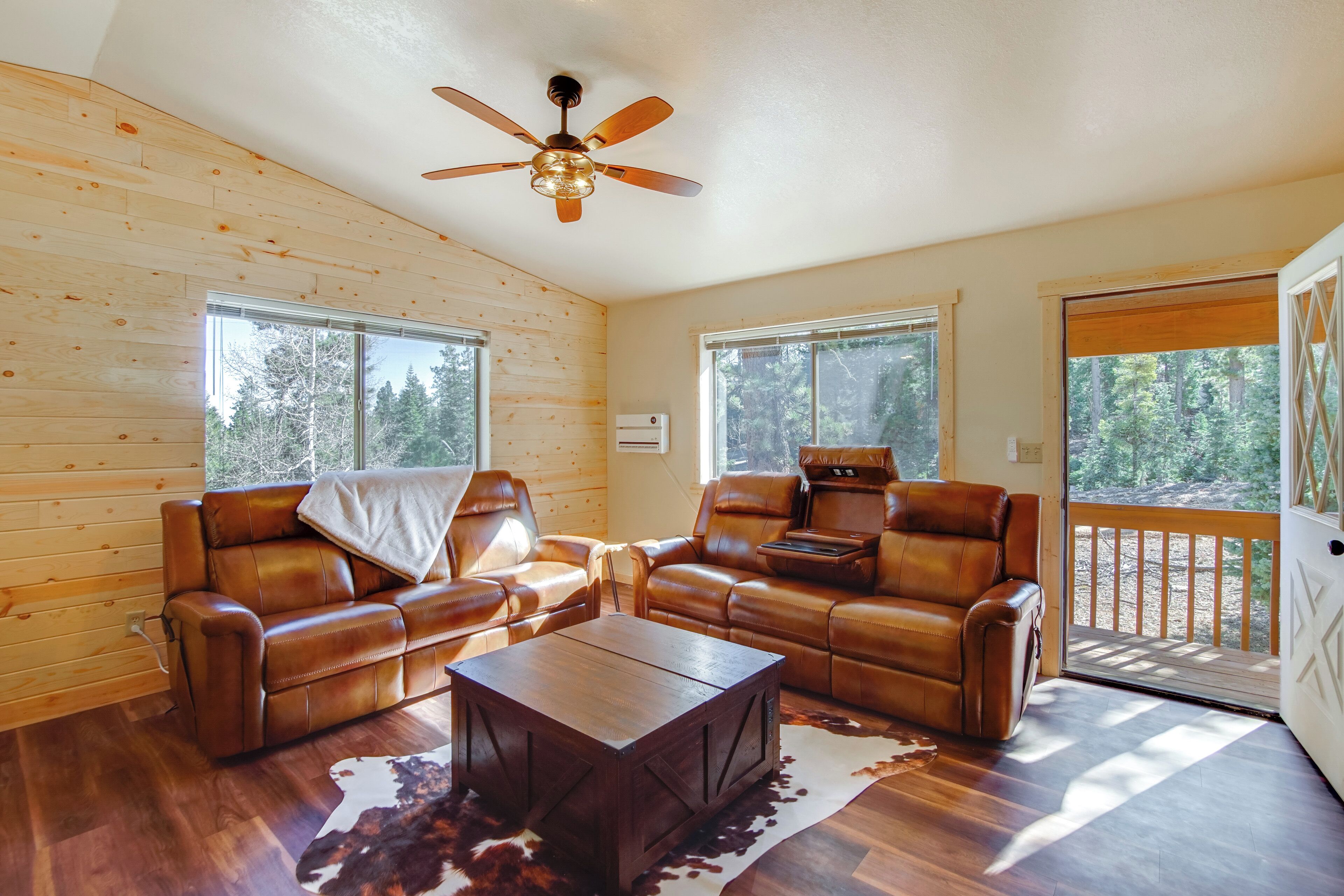 Luxe Cabin W/ Game Room: Near Zion Natl Park! - Zion National Park