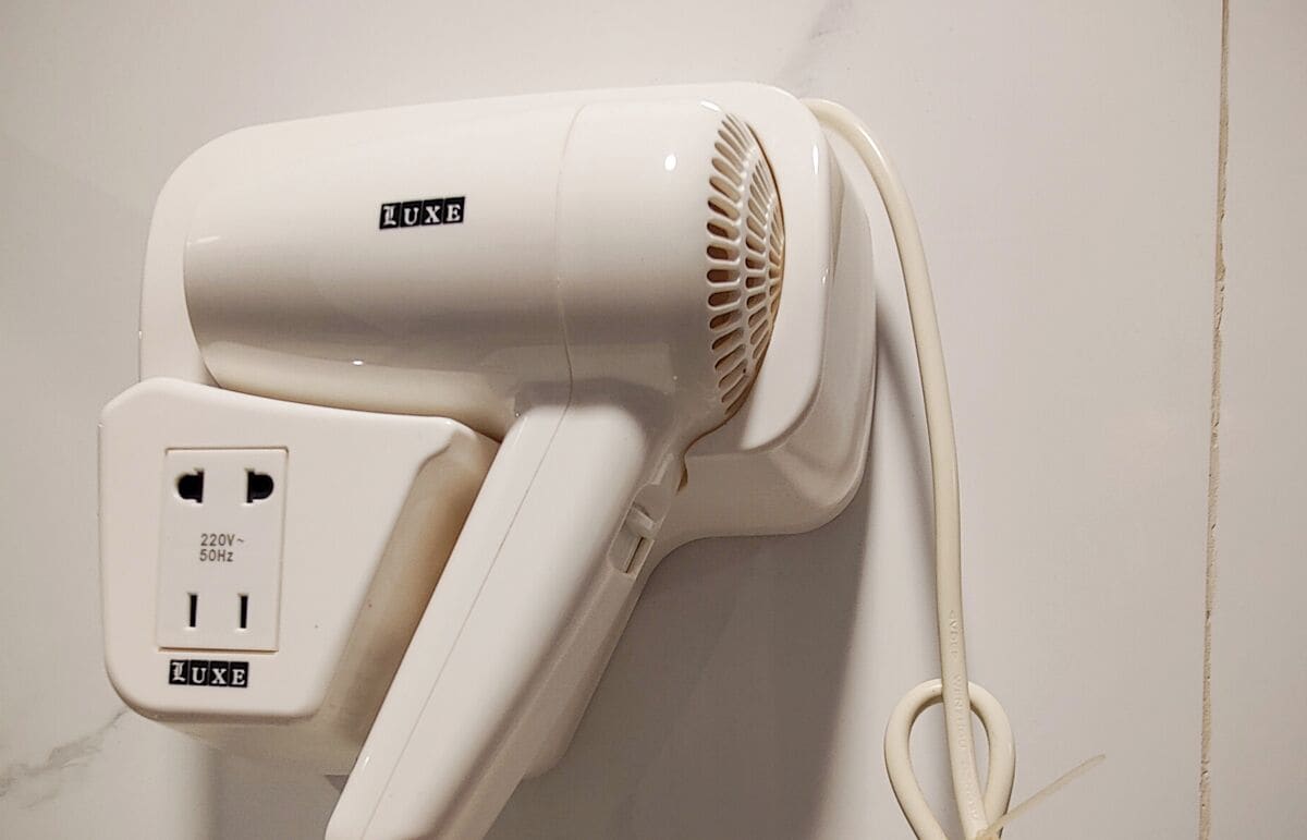 Café da manhã continental todos os dias mediante uma taxa