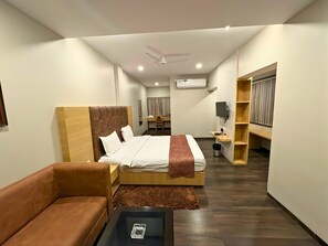 Quarto Premium | Ferro/tábua de engomar