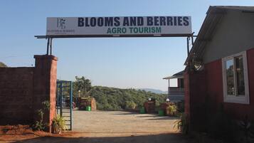 Entrada do alojamento