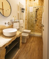 Suite, vista para o mar | Casa de banho | Um bidé