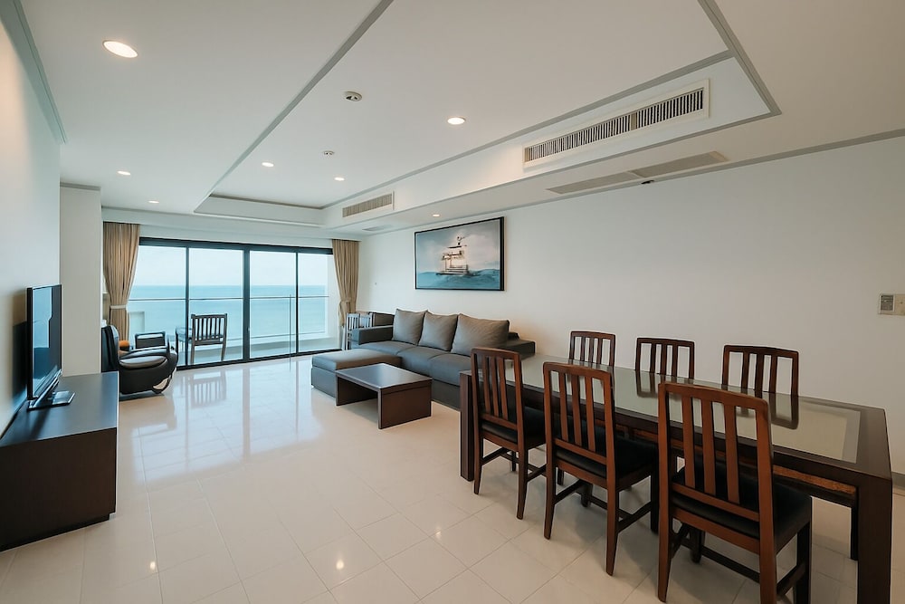 Patong Beachfront Tower 3 Br Penthouse - Patong Beach