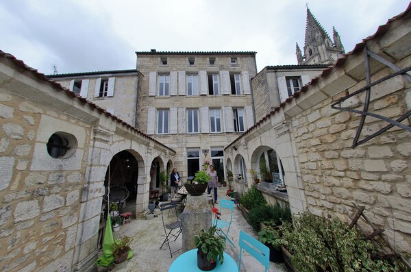 La Belle Etoile - Saintes