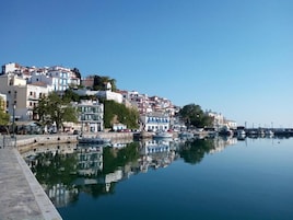 Perto da praia, 2 bares na praia