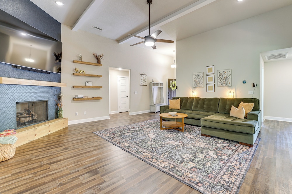 Riders Retreat! Modern Home By Bella Vista Trails - Bentonville, AR