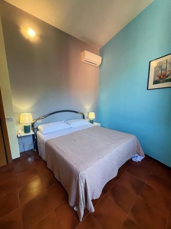 Quarto Duplo ou Twin Básico | Roupa de cama fornecida