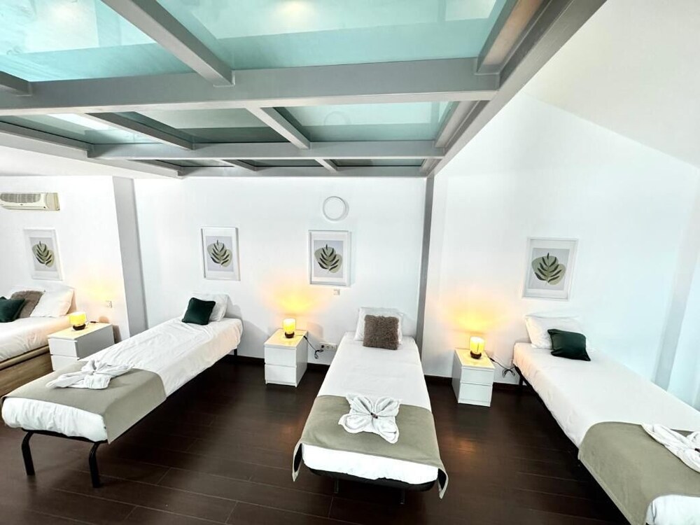 Deluxe Stay - Naffah Apartments Reviews, Deals & Photos 2026 - Vrbo