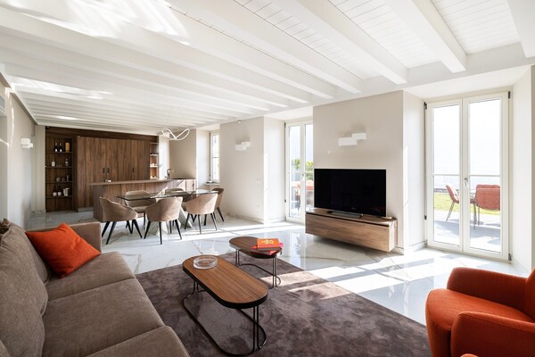 Lakeside Luxury Apartment In Lake Como - Tremezzina