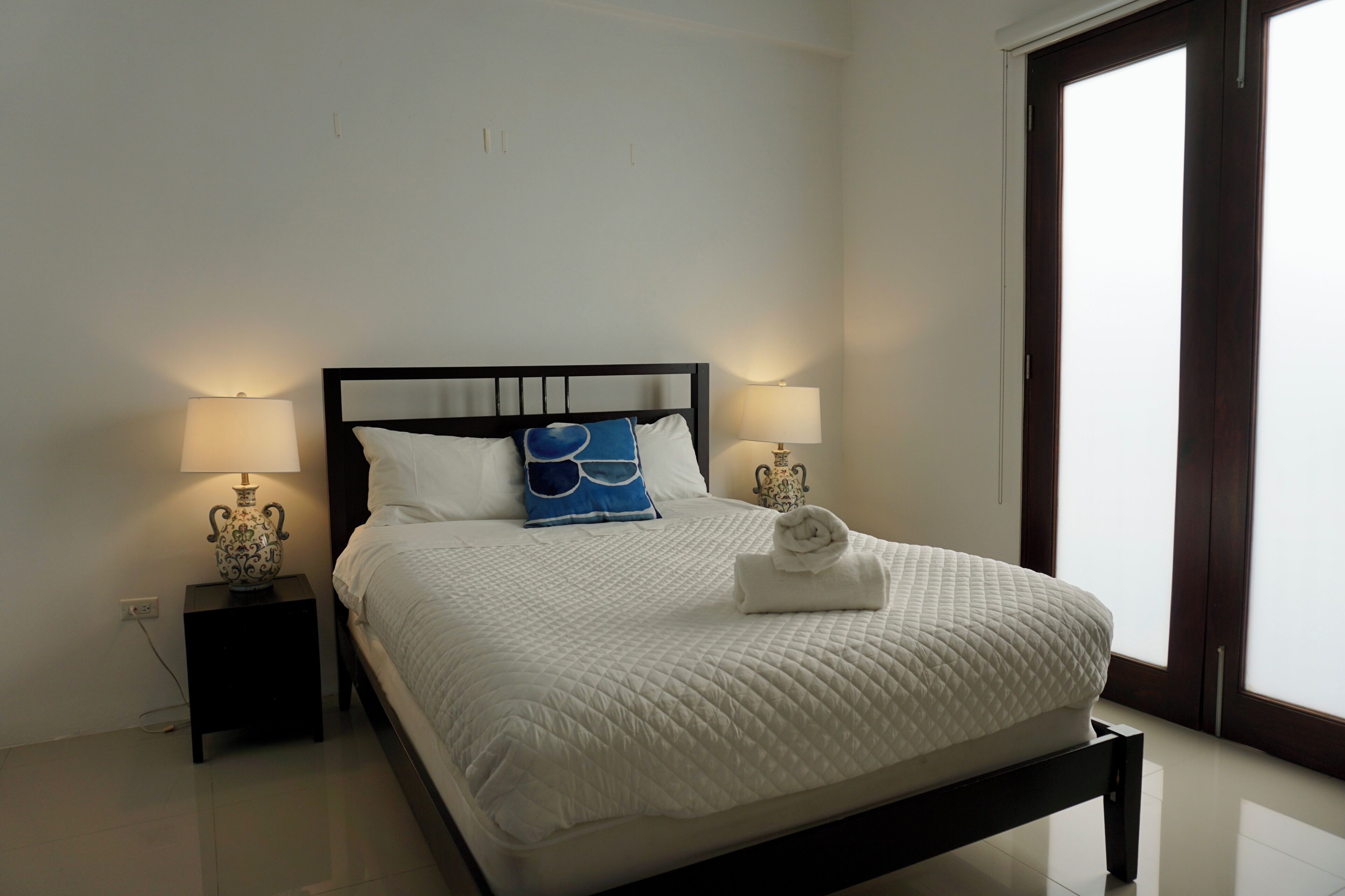 Apartamento Cidade | Wi-fi grátis, roupa de cama fornecida 