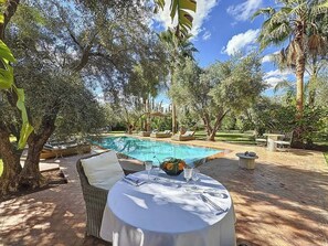 Villa, fumadores | 5 quartos, internet de alta velocidade 